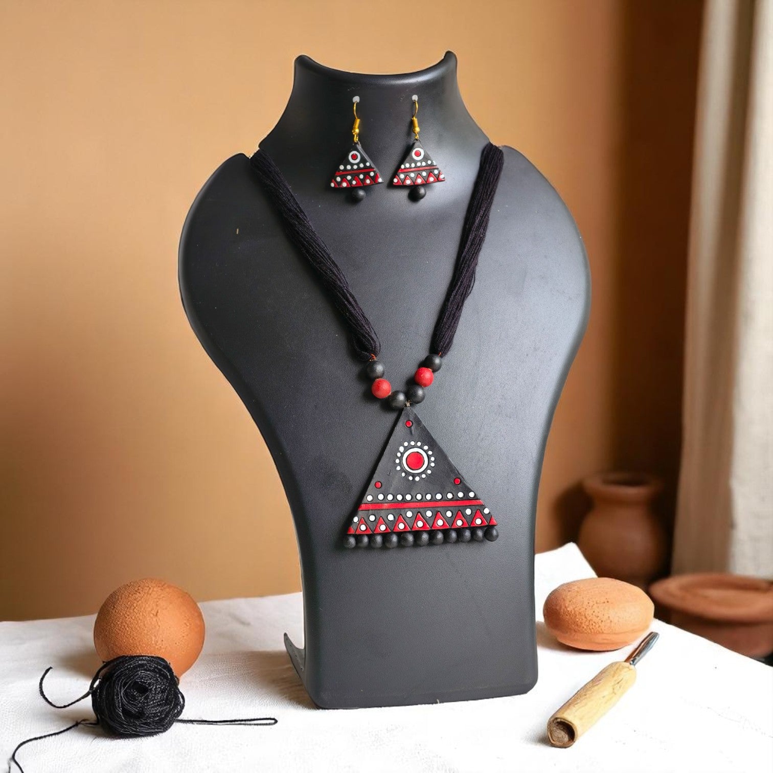 Tribal Triangle Terracotta Necklace and Earring set – Hello Handmade